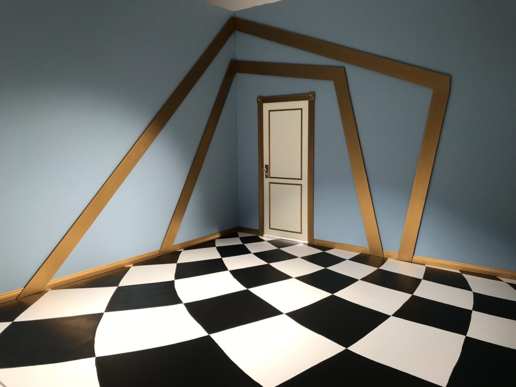 “Alice” Set – Bruce Thompson